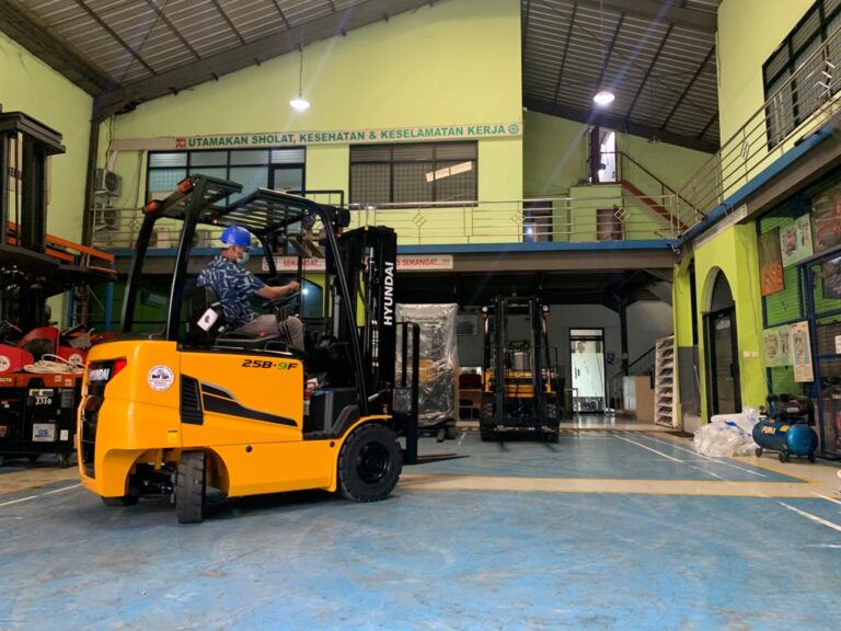Kapasitas Forklift yang Sesuai untuk Gudang Anda